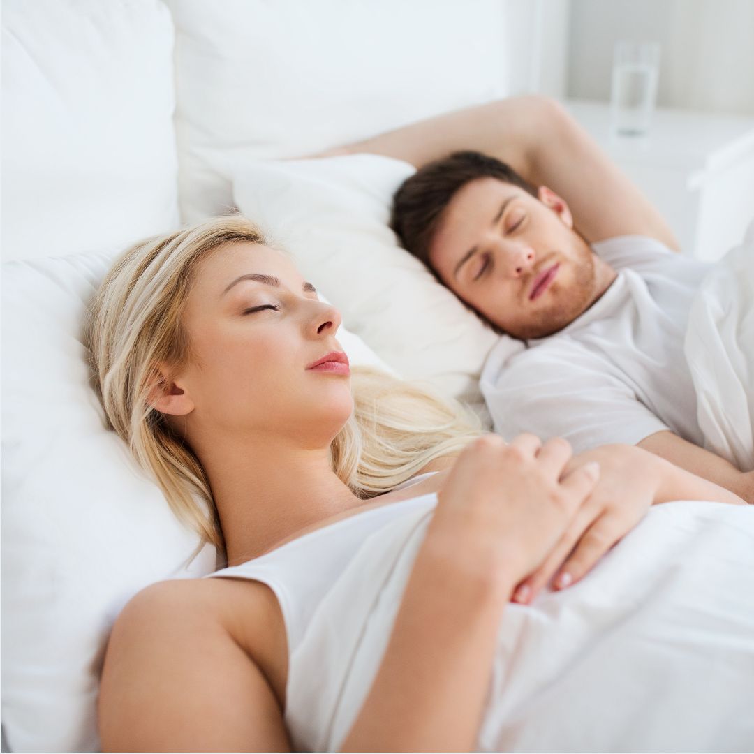 How Women's Sleep Differs from Men's: Insights and Solutions with Smar – SMARTDUVET